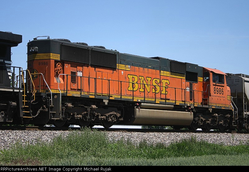 BNSF 8986